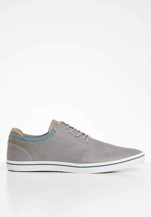 Dwain - light grey