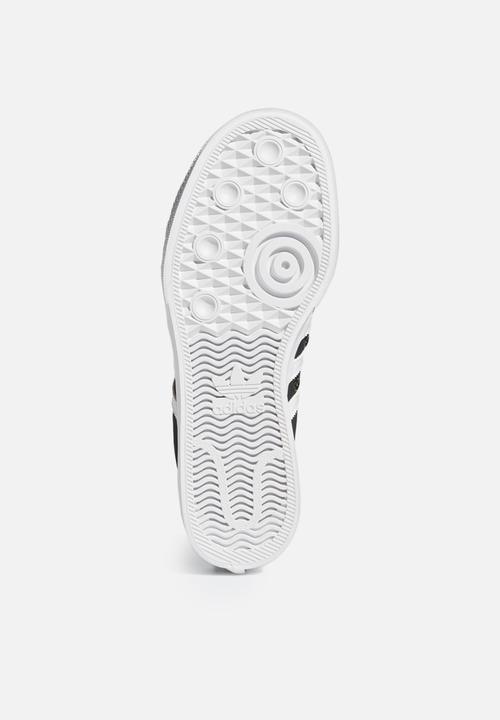 Nizza platform - FV5321 - core black/ftwr white