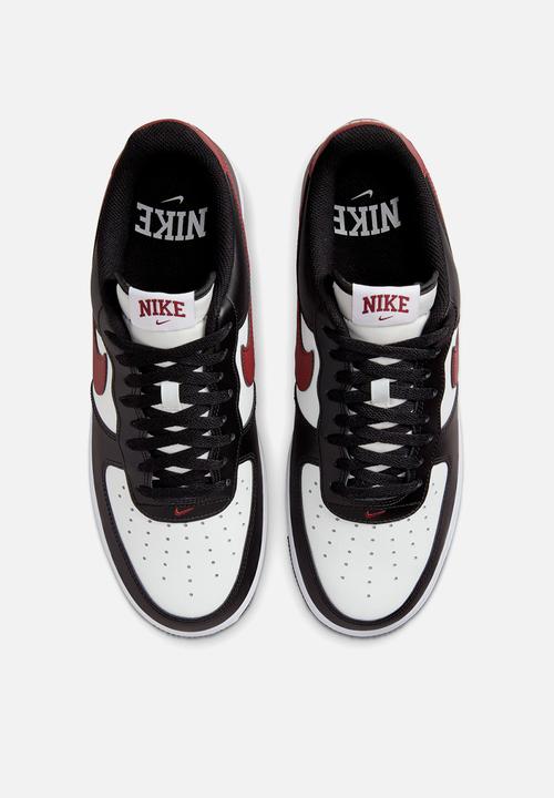 NIKE AIR FORCE 1 '07 - FZ4615-001 - BLACK/DARK TEAM RED-SUMMIT WHITE-WHITE