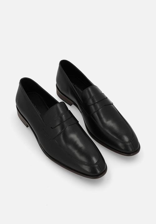 George - Black