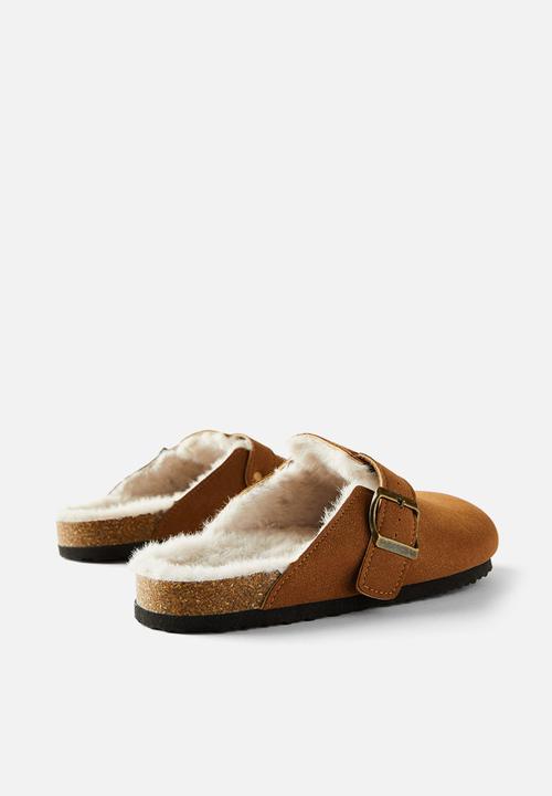 Rex buckle mule - desert tan cosy