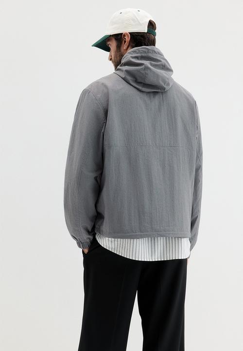 Hooded windbreaker - grey - 1293996002