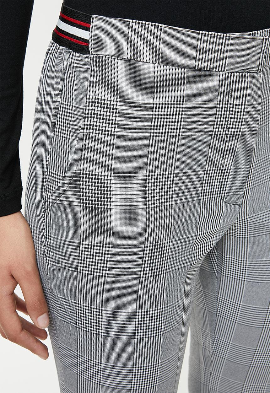 Melissa fitted check pants - black and white