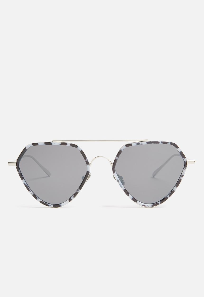Angled aviator- black