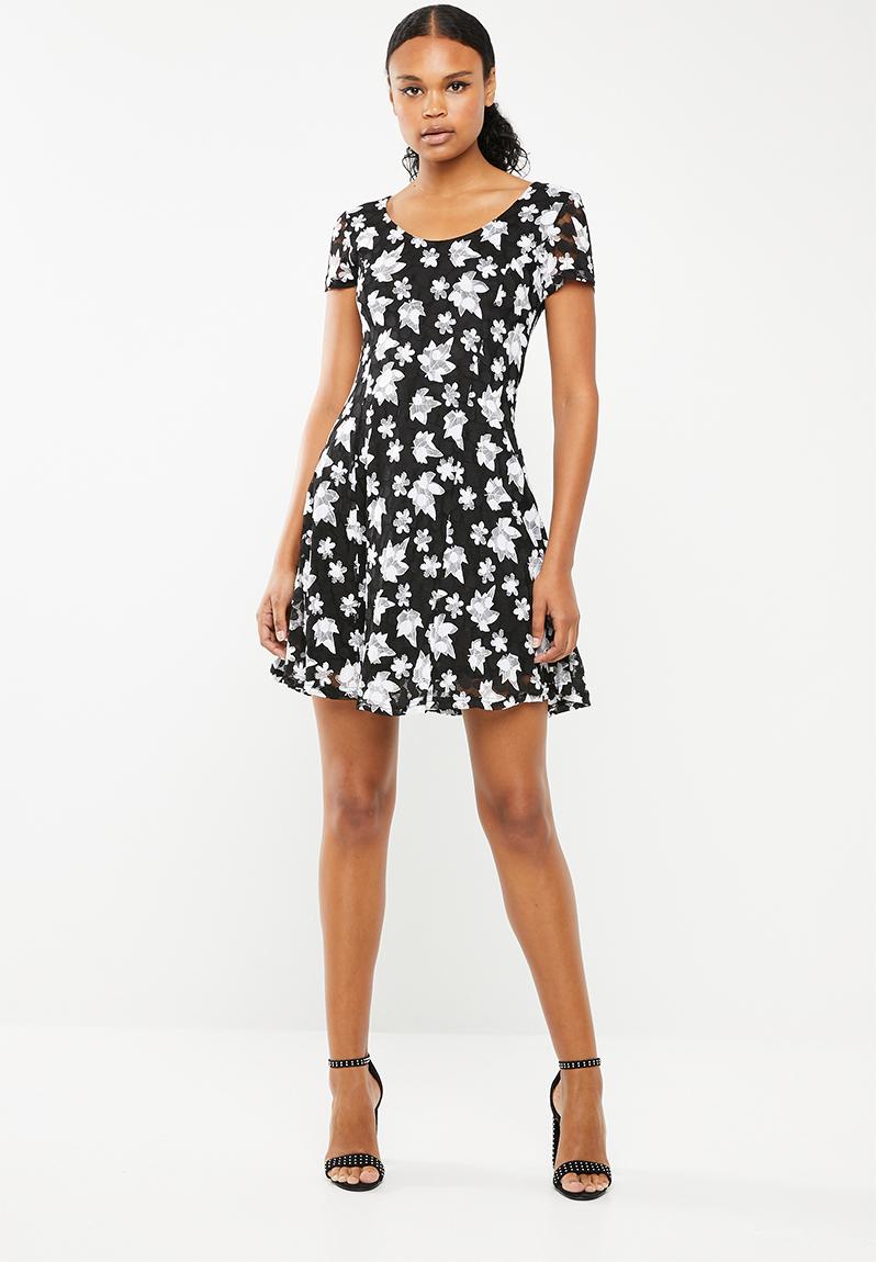 Cap Sleeve Fit And Flare Dress Black Revenge Casual