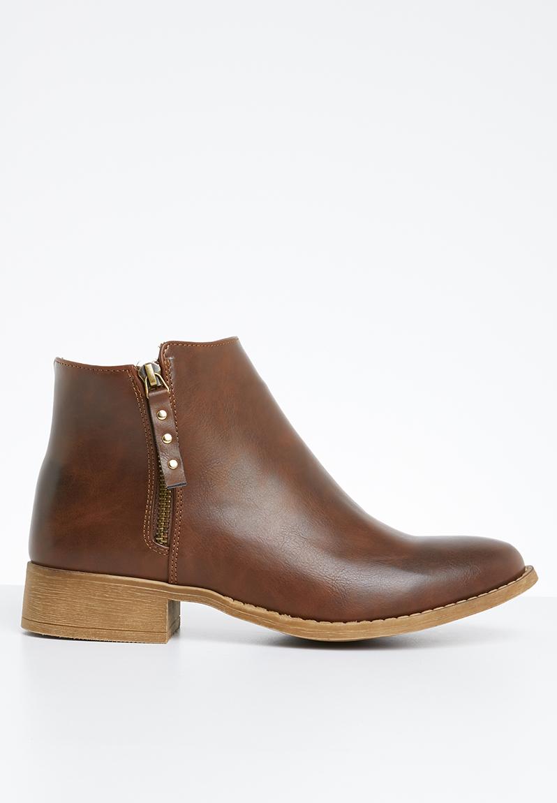 Basic stud ankle boot - brown