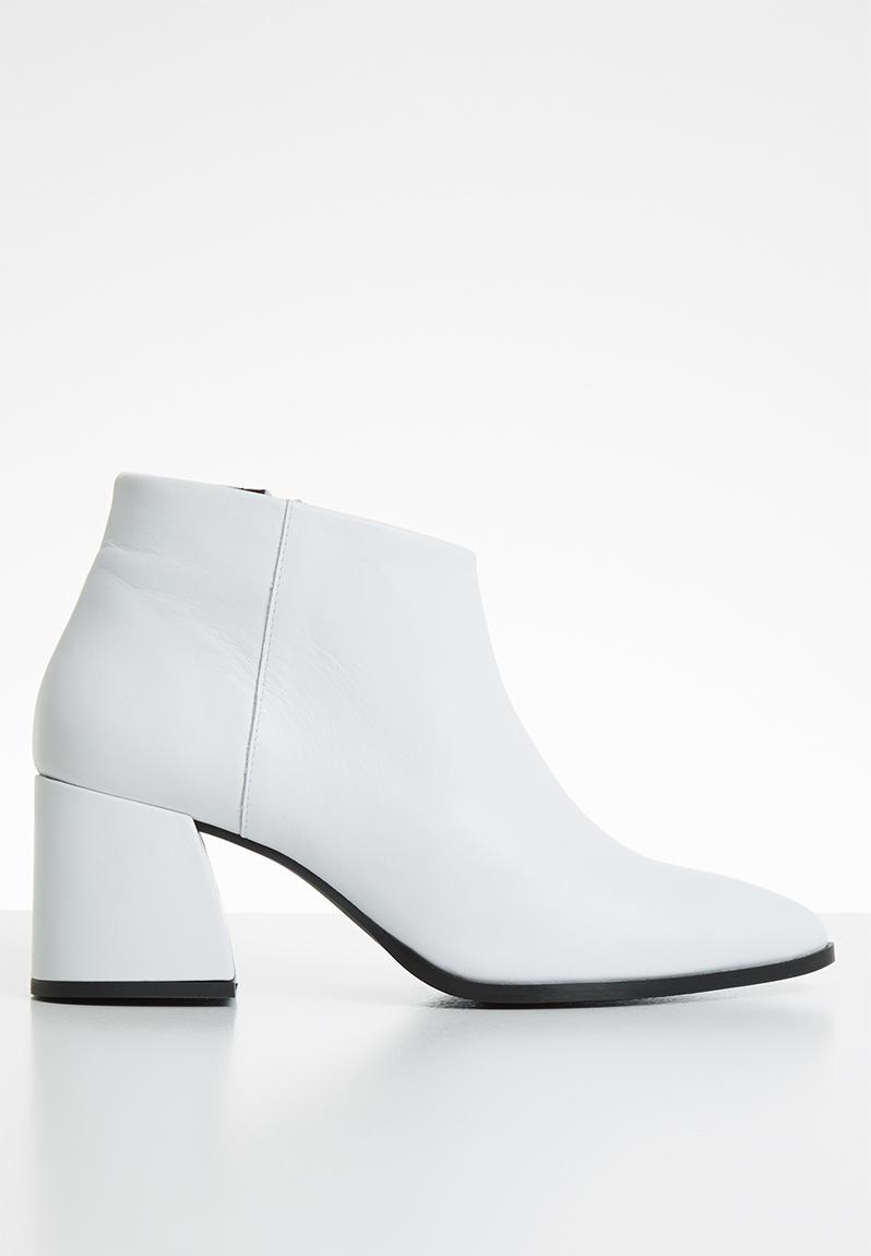 Janna leather ankle boot - snow white Vero Moda Boots | Superbalist.com
