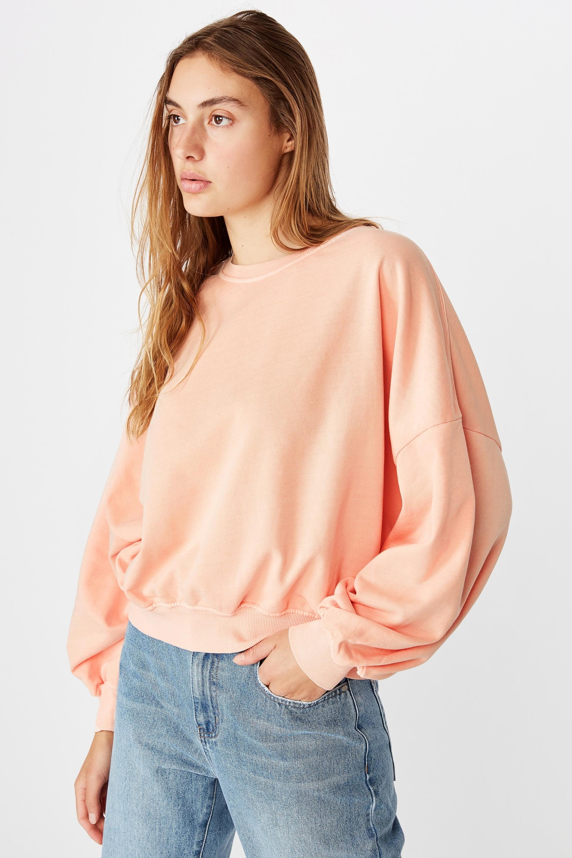 Cleo balloon sleeve crew - evening sand garment pigment dye Cotton On ...