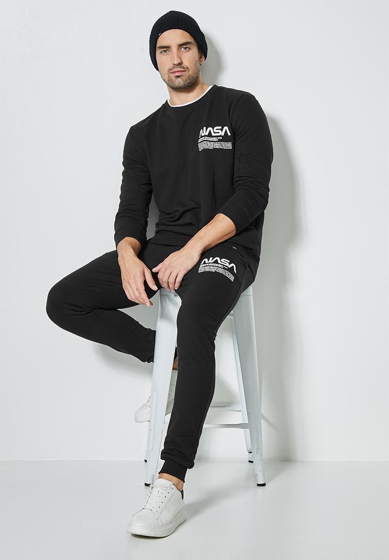Brewer nasa crew neck sweater - black