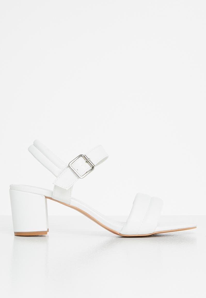 Lark block heel - white