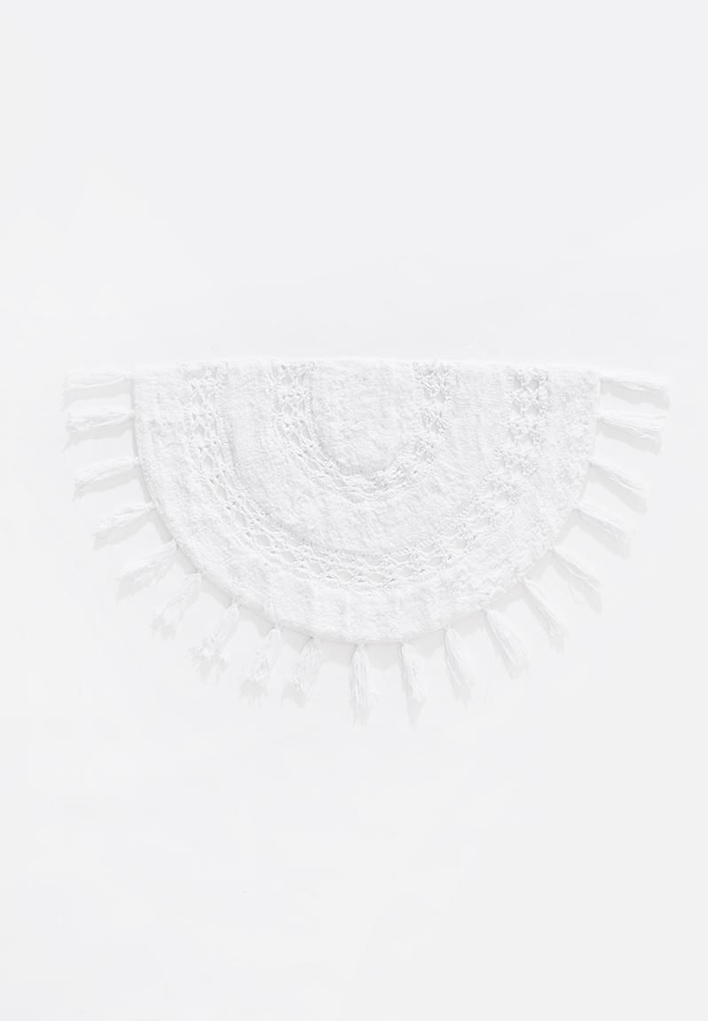 Half moon bath mat - white
