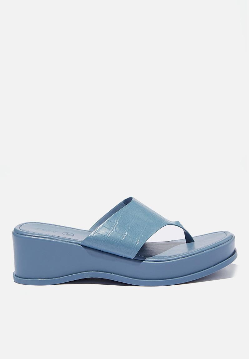 Holly flip flop flatform - dusty blue croc Cotton On Sandals & Flip ...