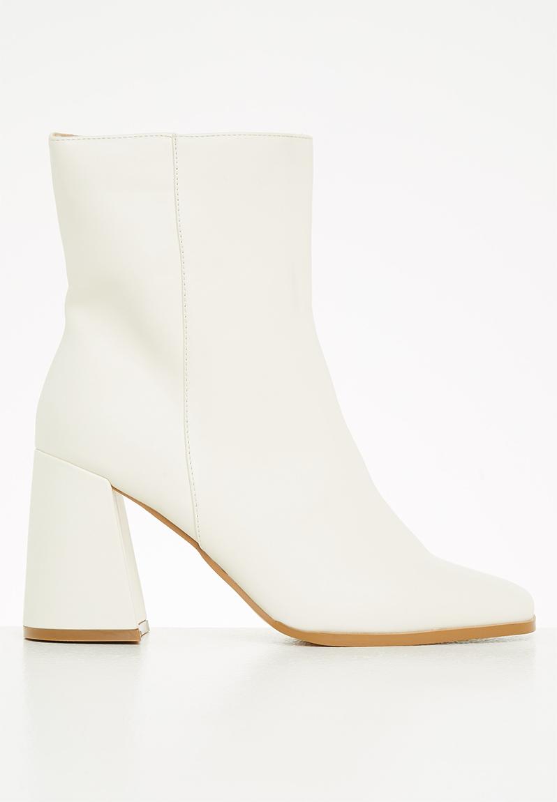 Emily square toe ankle boot - off white croc
