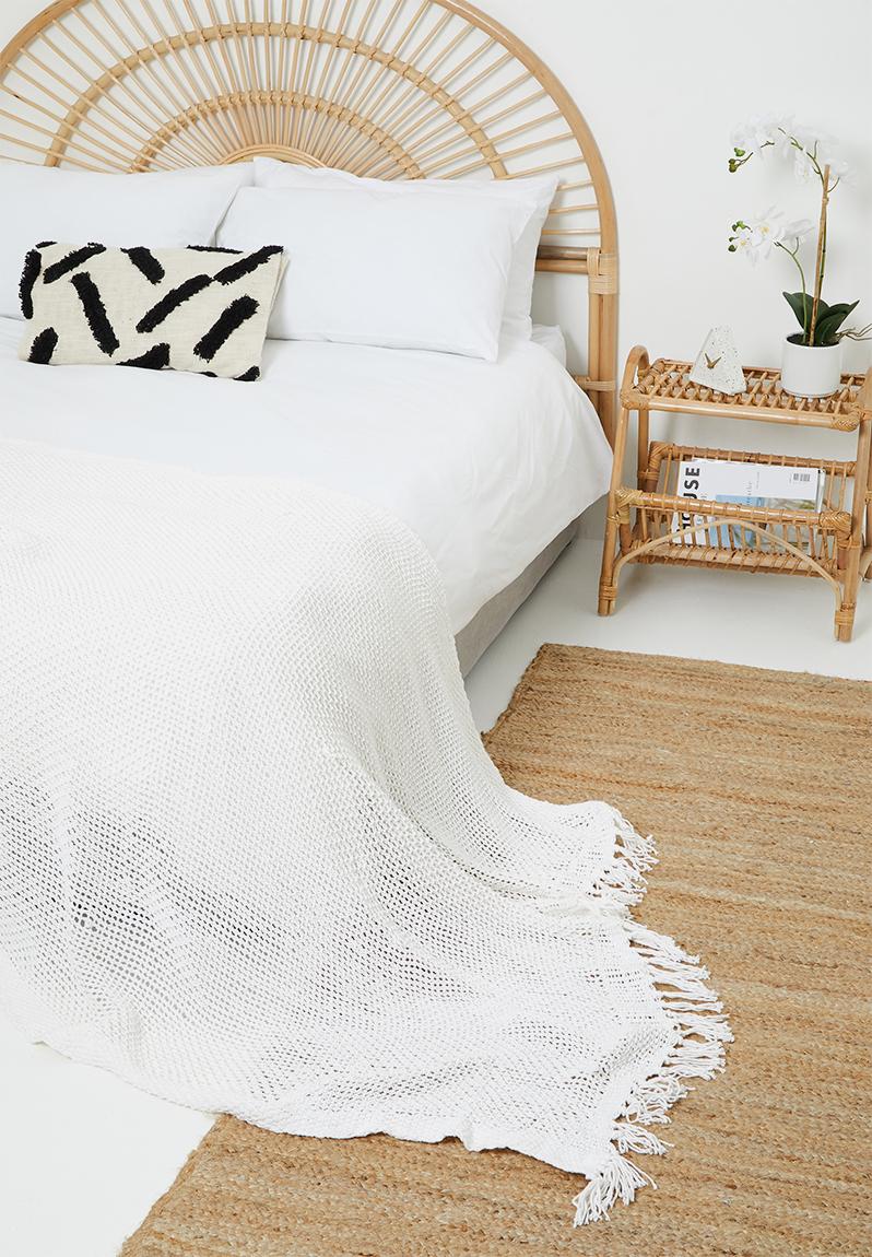 Loose knit throw - white H&S Blankets, Quilts & Throws | Superbalist.com