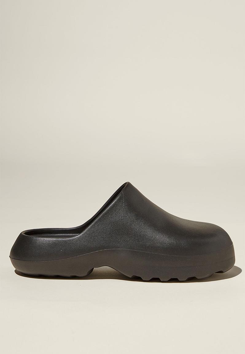 Millie moulded clog - black Cotton On Pumps & Flats | Superbalist.com