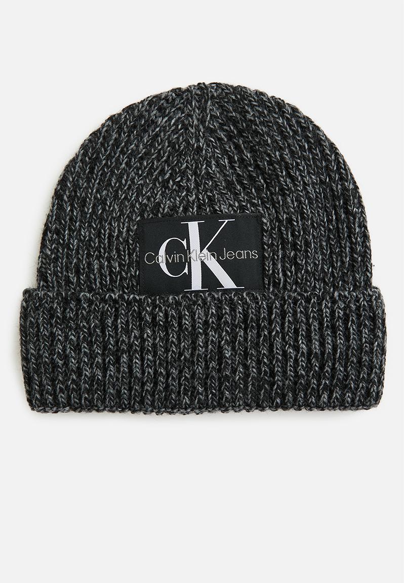 Oversize label beanie - black