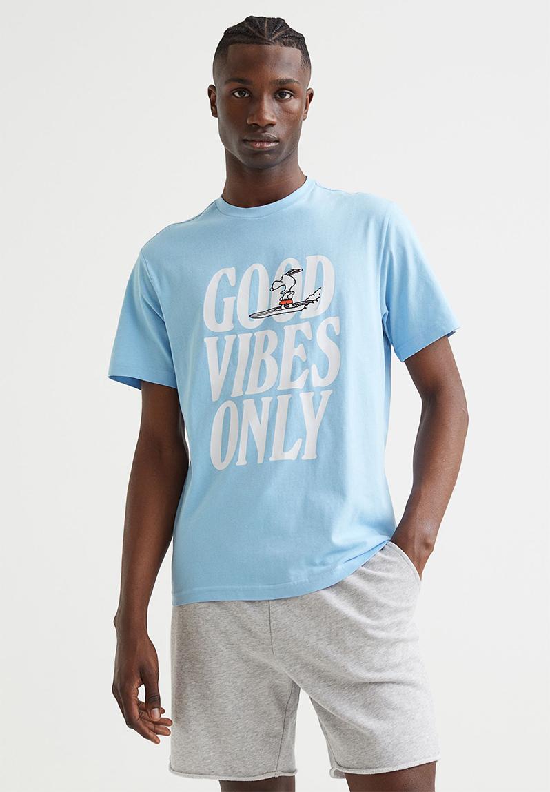 Regular fit t-shirt - light blue/snoopy - 973277033 H&M T-Shirts ...