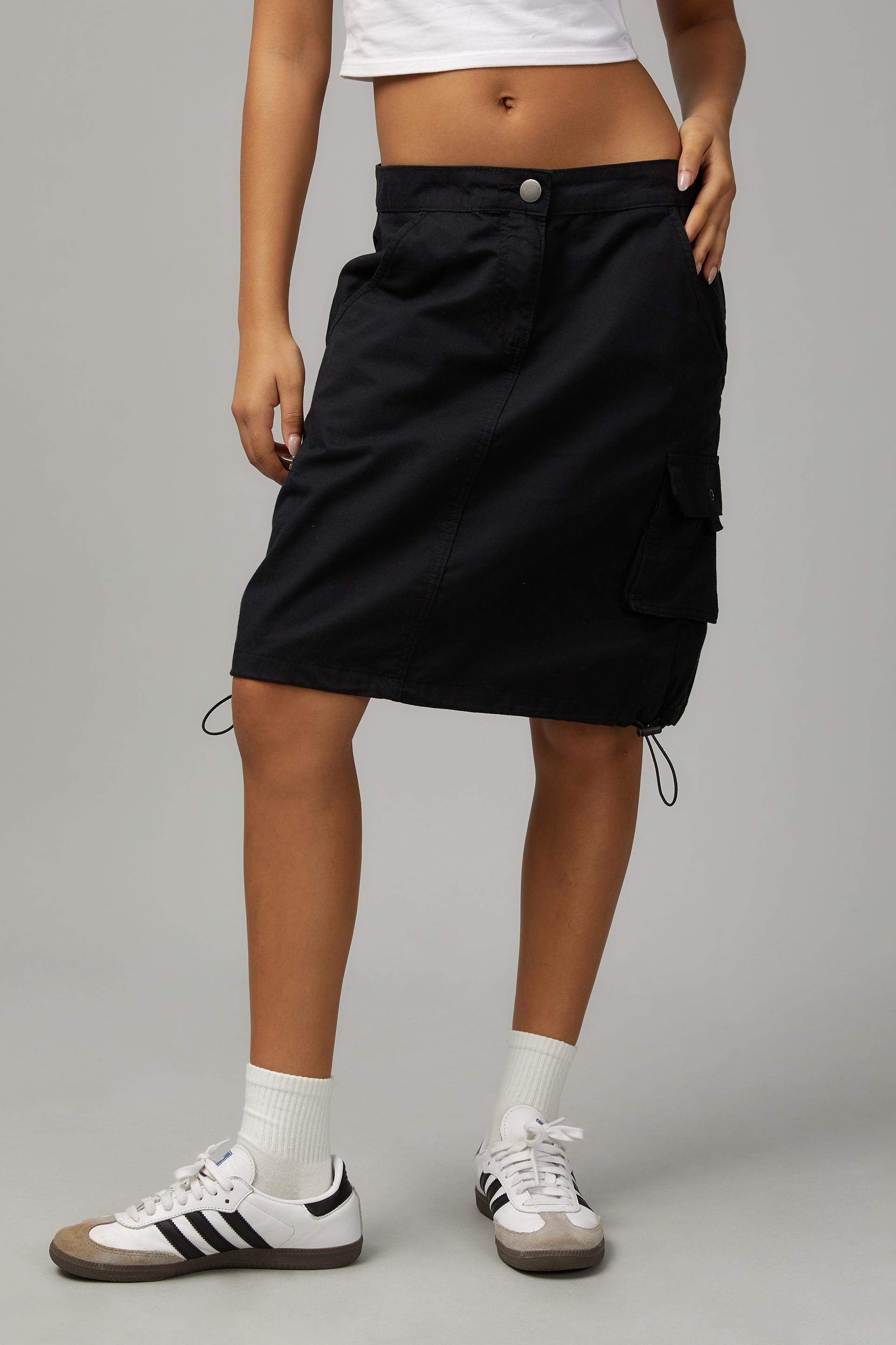 Knee length cargo skirt - black