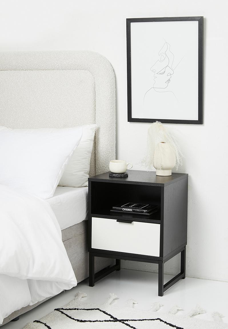 Arlo bedside table - black