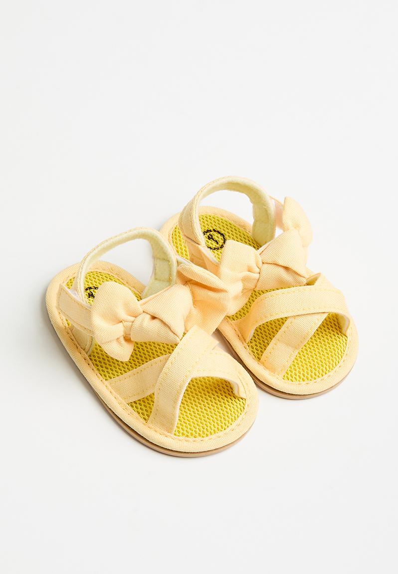 Baby girls sandals - yellow