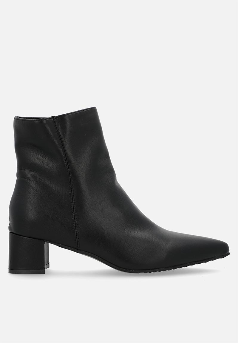 Tyla ankle boot - black