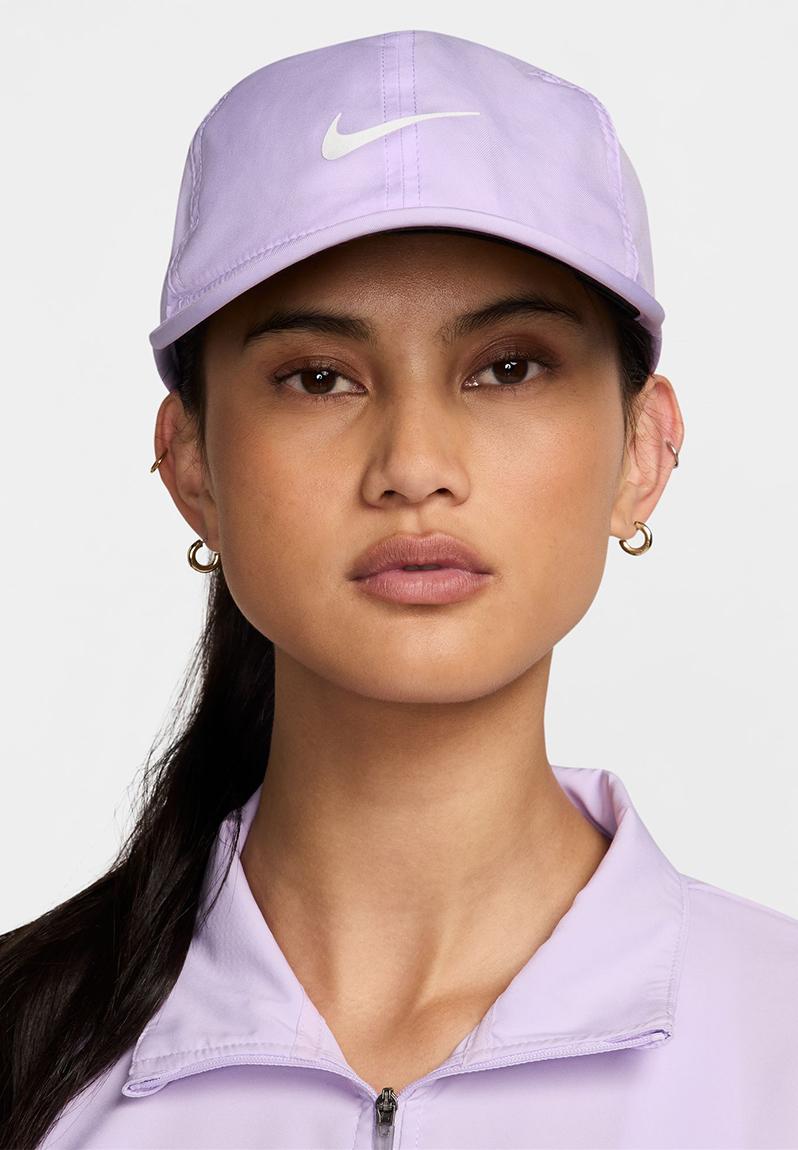 U NK DF CLUB CAP U AB FL P Unstructured Featherlight Cap CLUB CAP ...