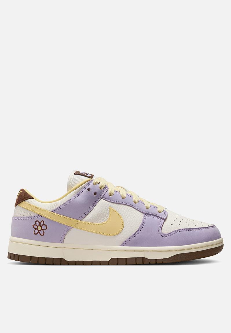 W nike dunk low prm - fb7910-500 - lilac bloom/soft yellow-sail