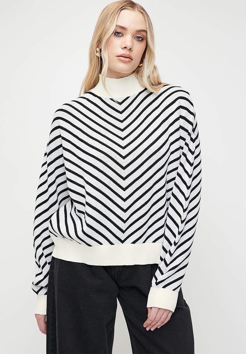100% Cotton chevron stripe funnel neck - ecru chevron