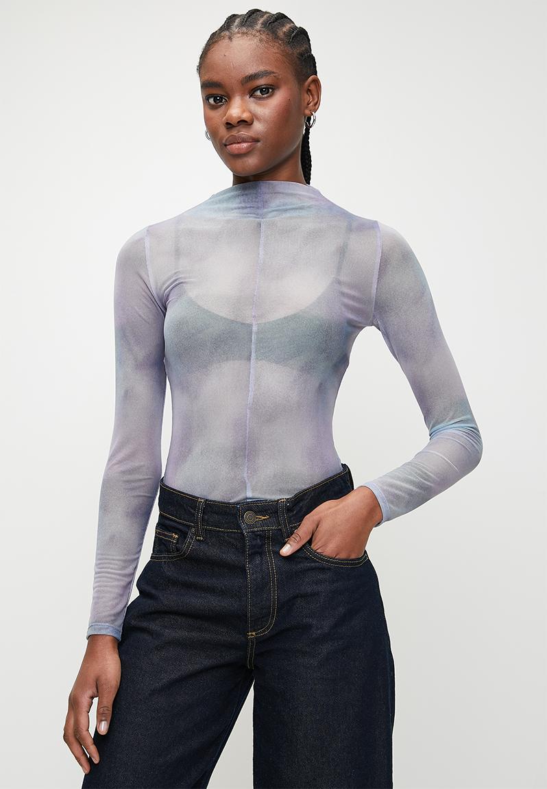 High neck cf seam mesh top - grey printed