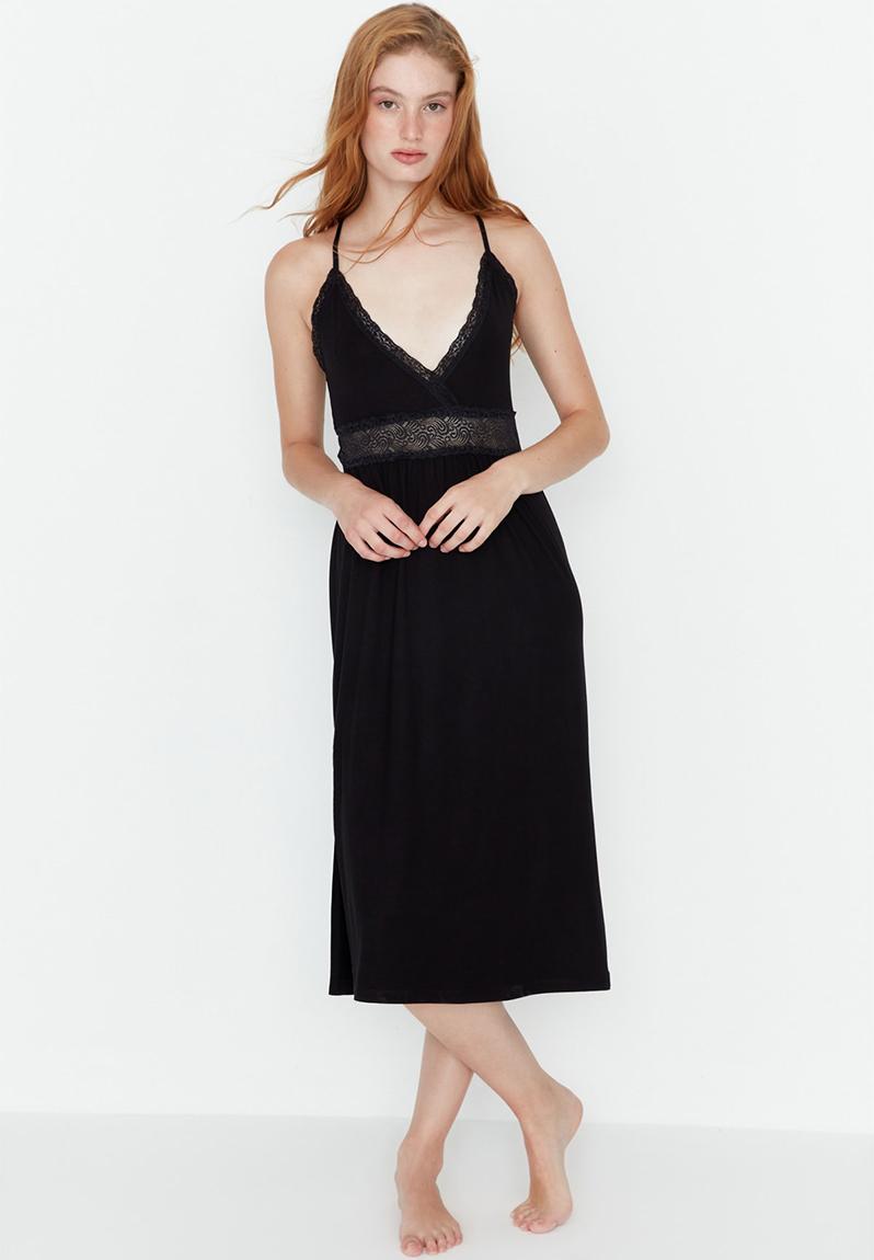 Lace and back detailed slit string strap knitted nightdress - black