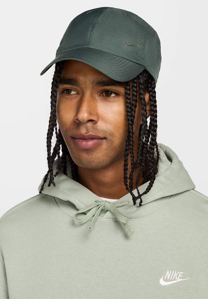 Nike Dri-FIT Club Unstructured Metal Swoosh Cap - Vintage Green
