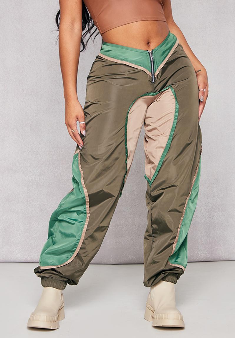 Shape Contrast Panel V Front Shell Joggers - Khaki