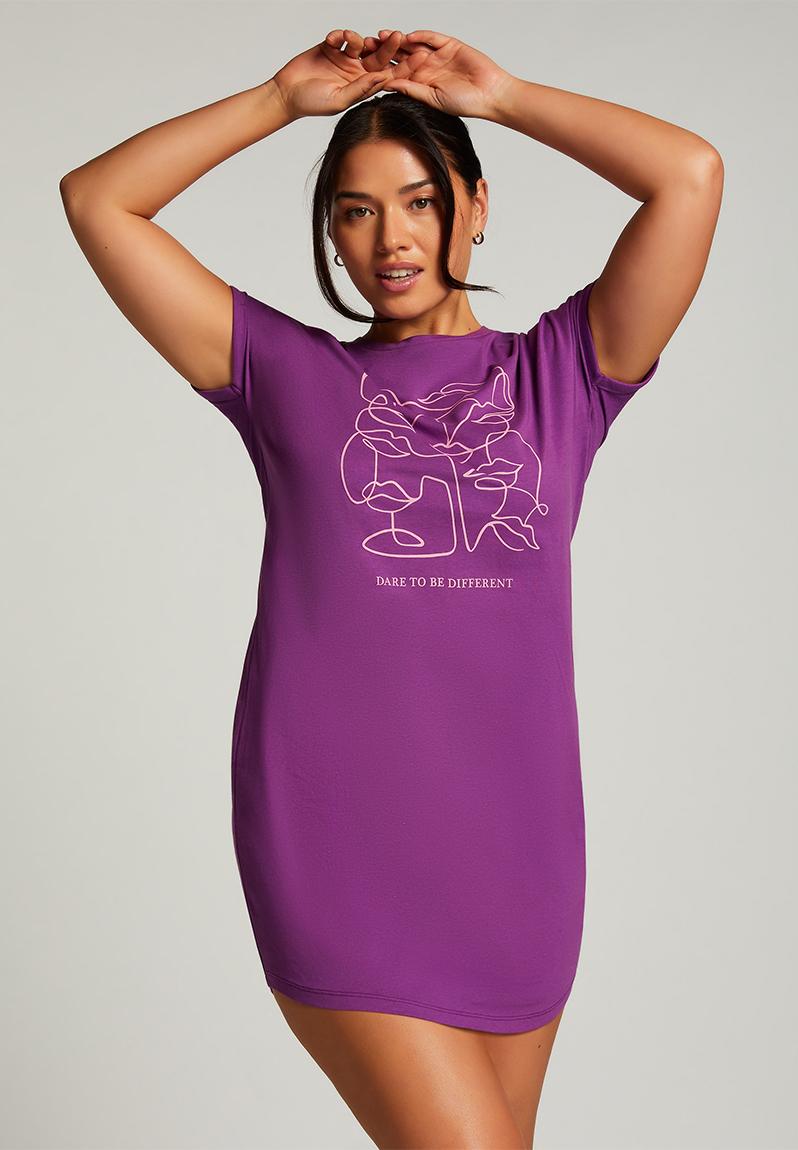 Nightie Caps R-NeckS Lips - bright violet