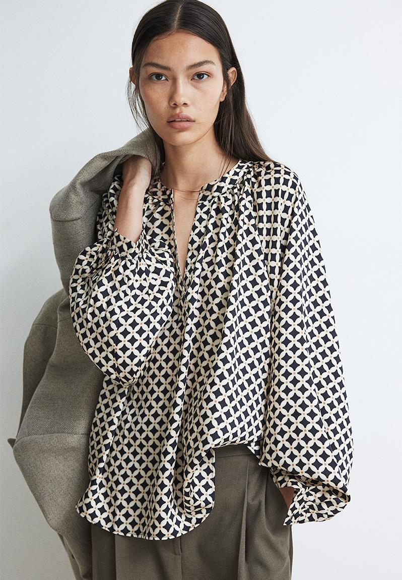 Balloon-sleeved blouse - cream/patterned - 1243048004 H&M Blouses ...