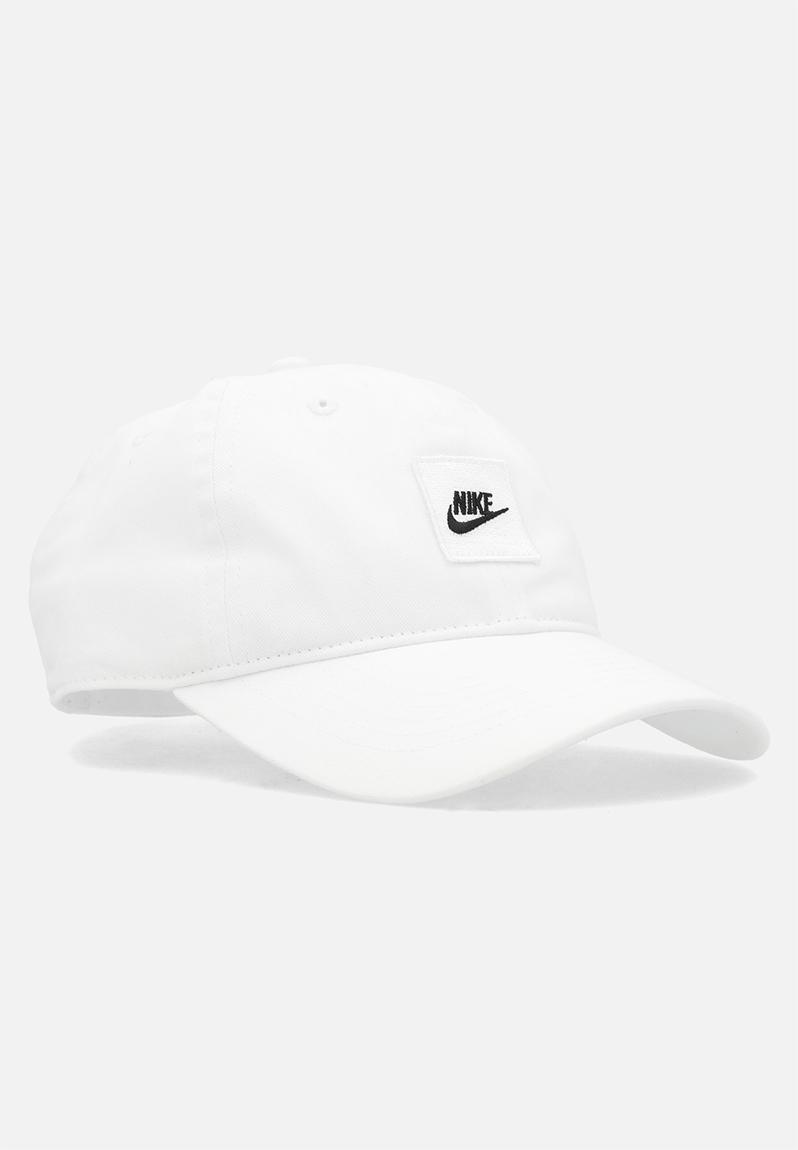Nan box futura club cap- white