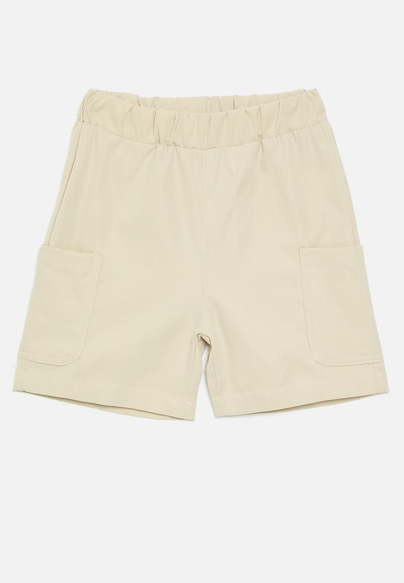 Turn up shorts-beige