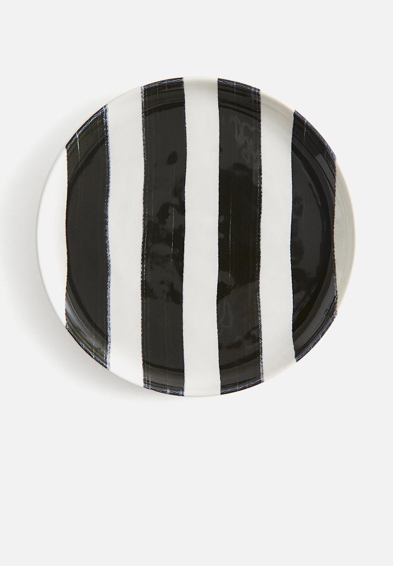 Patterned stoneware mid plate - black/striped - 1258251001