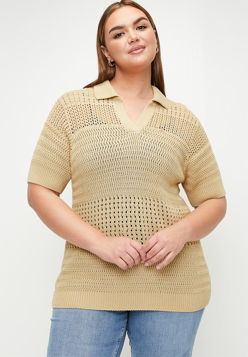 Plus wmn chelsea ss knitted golfer - stone