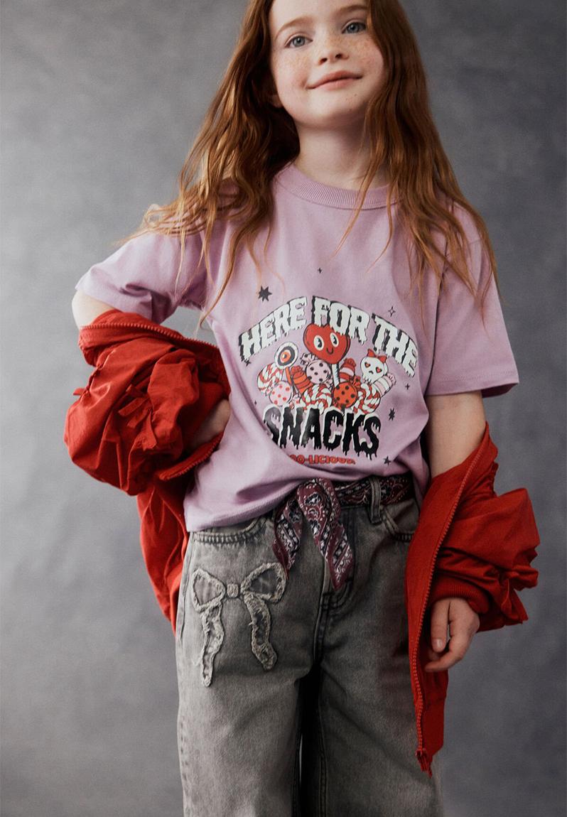 Poppy oversize graphic print tee - pers chalky mauve/here for the snacks