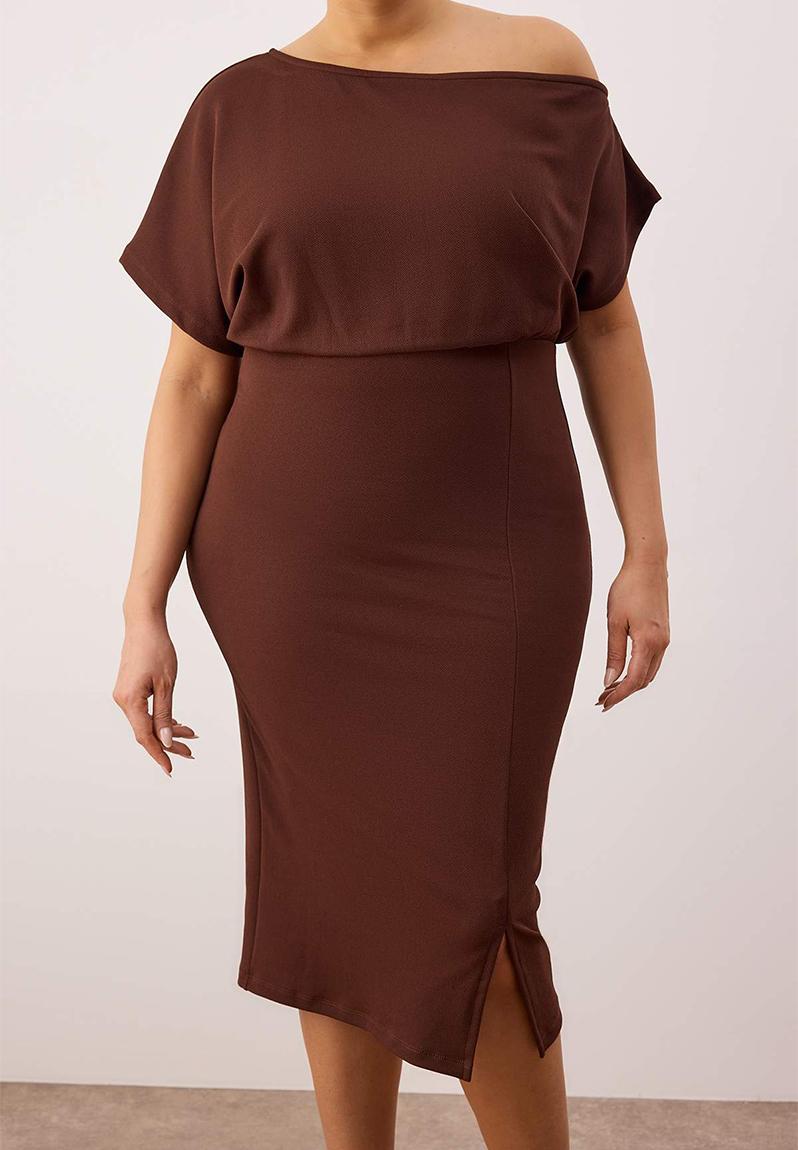 Plus size one shoulder midi dress - brown