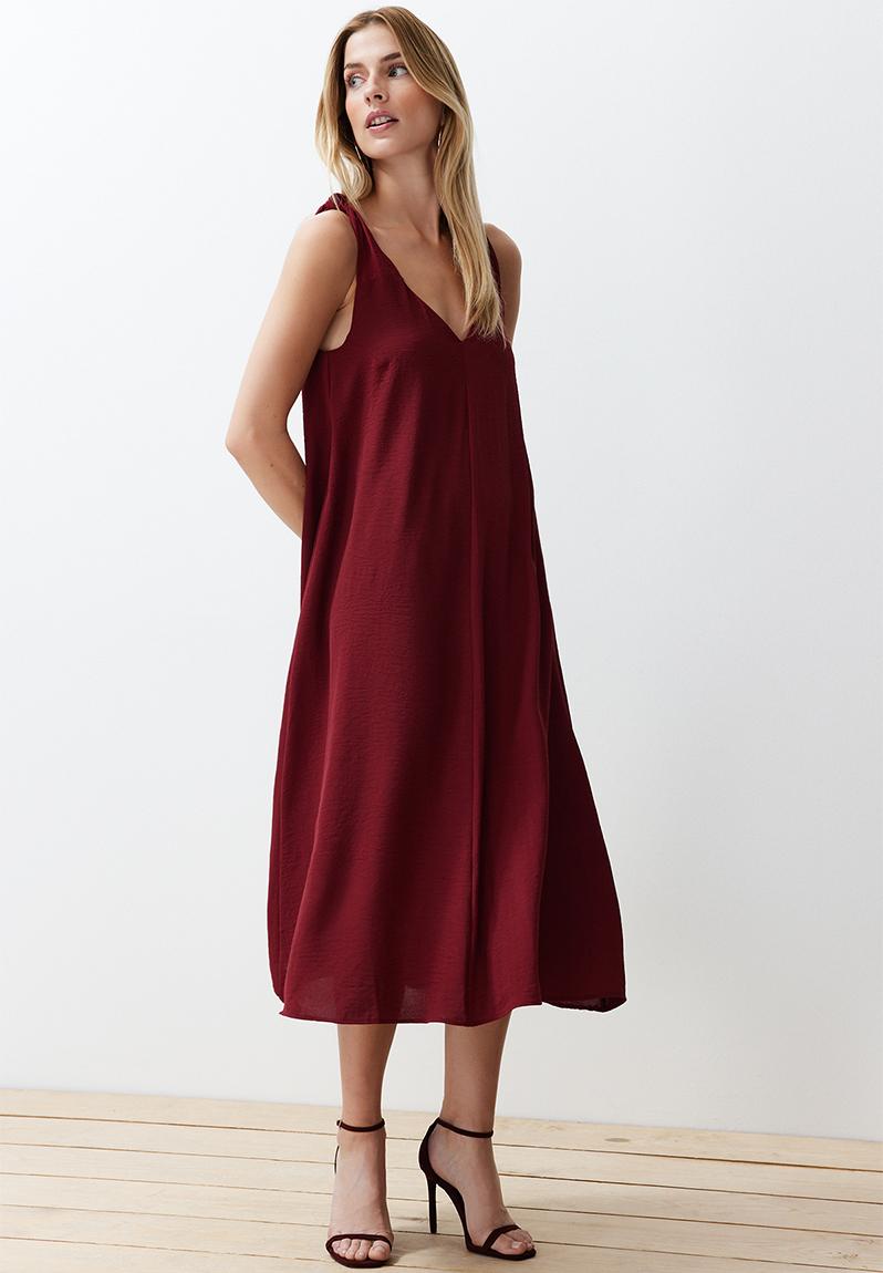 Midi Aline Woven Vee Relaxed Dress - Red