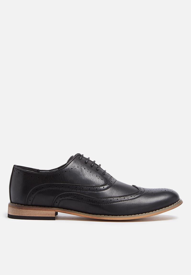 Irwell - black Charles Southwell Formal Shoes | Superbalist.com