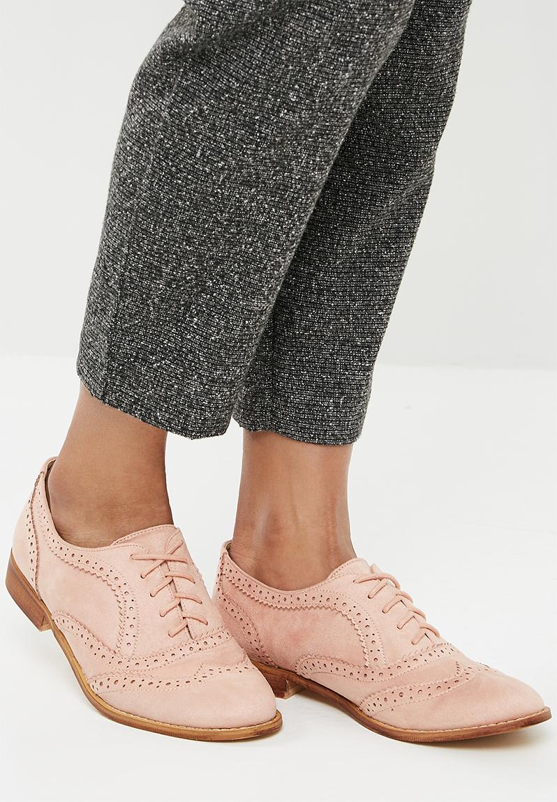 Lace up brogue - pink