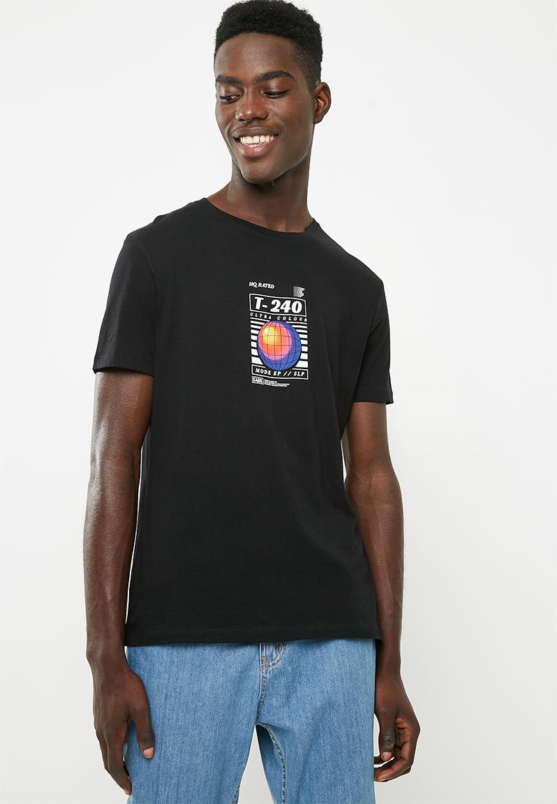 The crew graphic tee - black basicthread T-Shirts & Vests | Superbalist.com